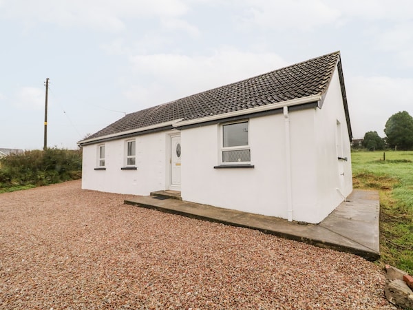 Rose Cottage, Pet Friendly, With A Garden In Omagh - Fermanagh