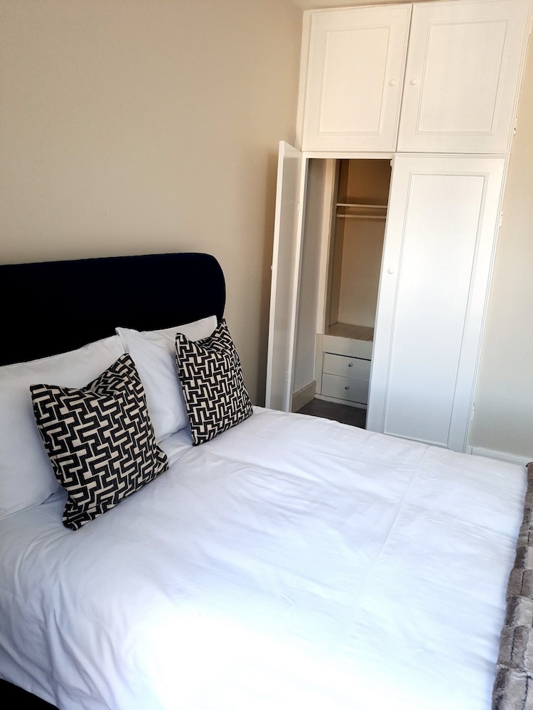Chelsea Charm: Your Exclusive Central London Apartment - London | Vrbo