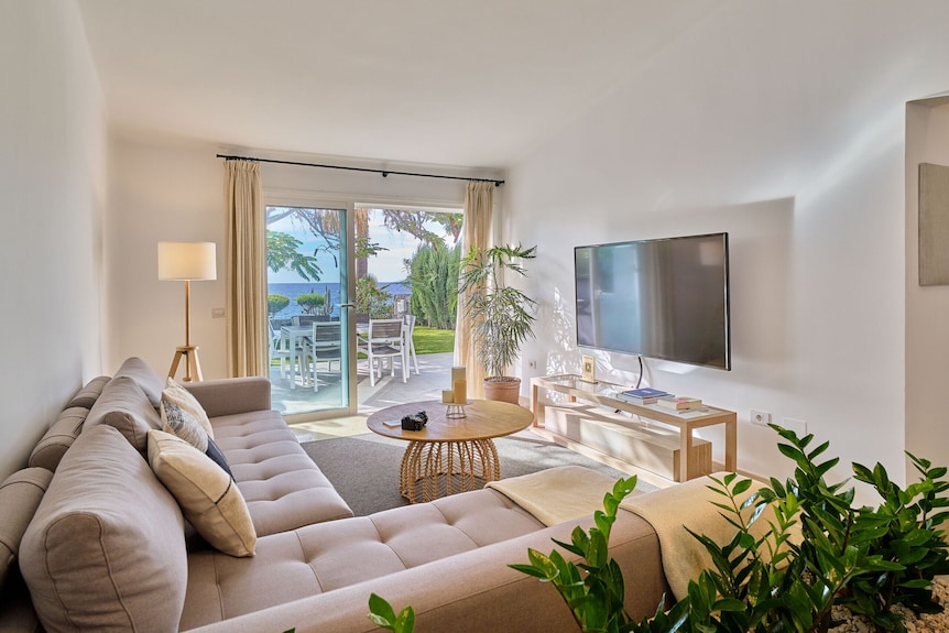 Coastal Charm: Cozy Bungalow In Golf Del Sur, Tenerife, 90 - Tenerife