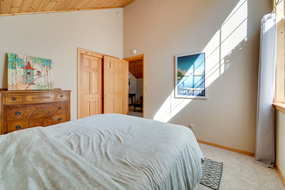Rustic Truckee Cabin Retreat W/ Community Pool! - Truckee, CA