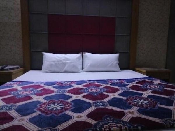 United Hotel Lahore - 