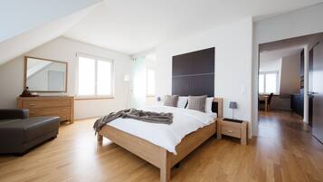 1 quarto, com decoração personalizada, com mobília individualizada