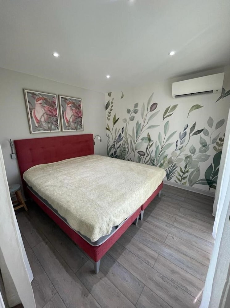 Appart RDC une Chambre max 4 Pers. Jardin de Chevrise Mont Vernon - Cul ...