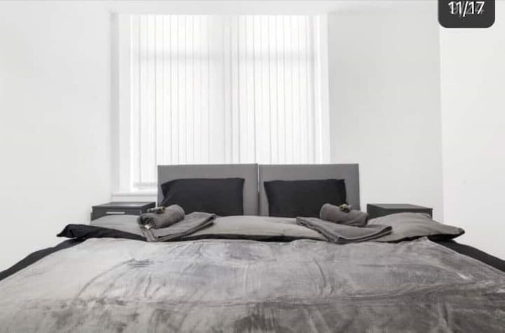 Bradford City Centre Apartment 2 - Salts Mill