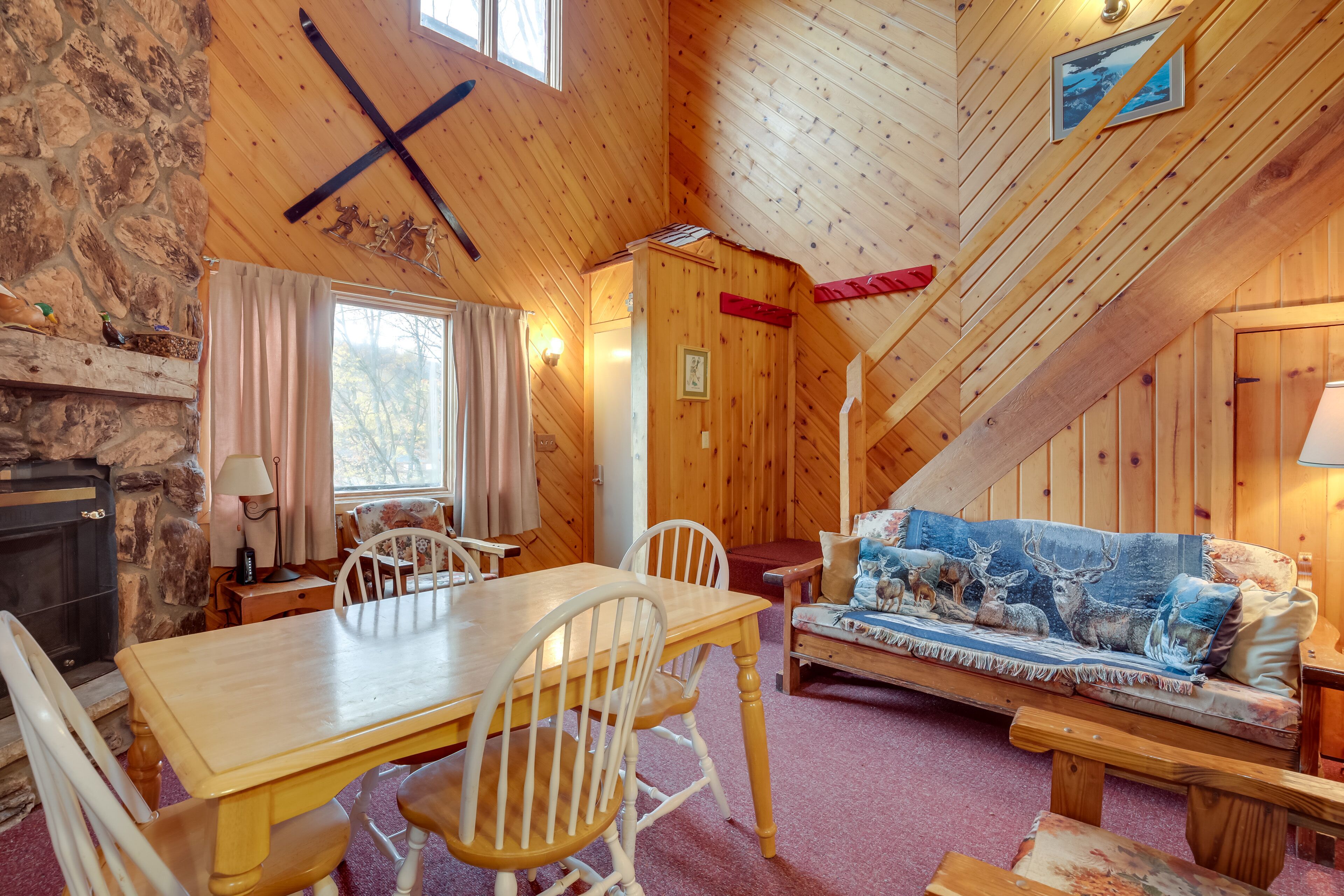'Buckhorn' - Slopeside Iron River Cabin W/ Sauna - Michigan