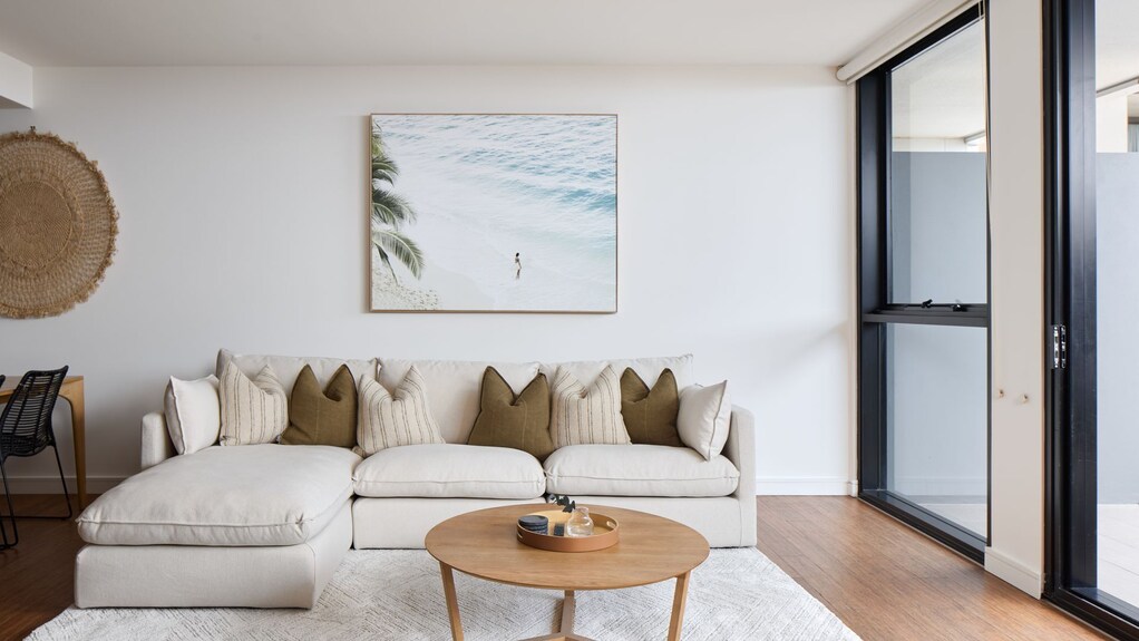 The Grande - 2 Bedroom Holiday Apartment Opposite Newcastle Beach - Newcastle