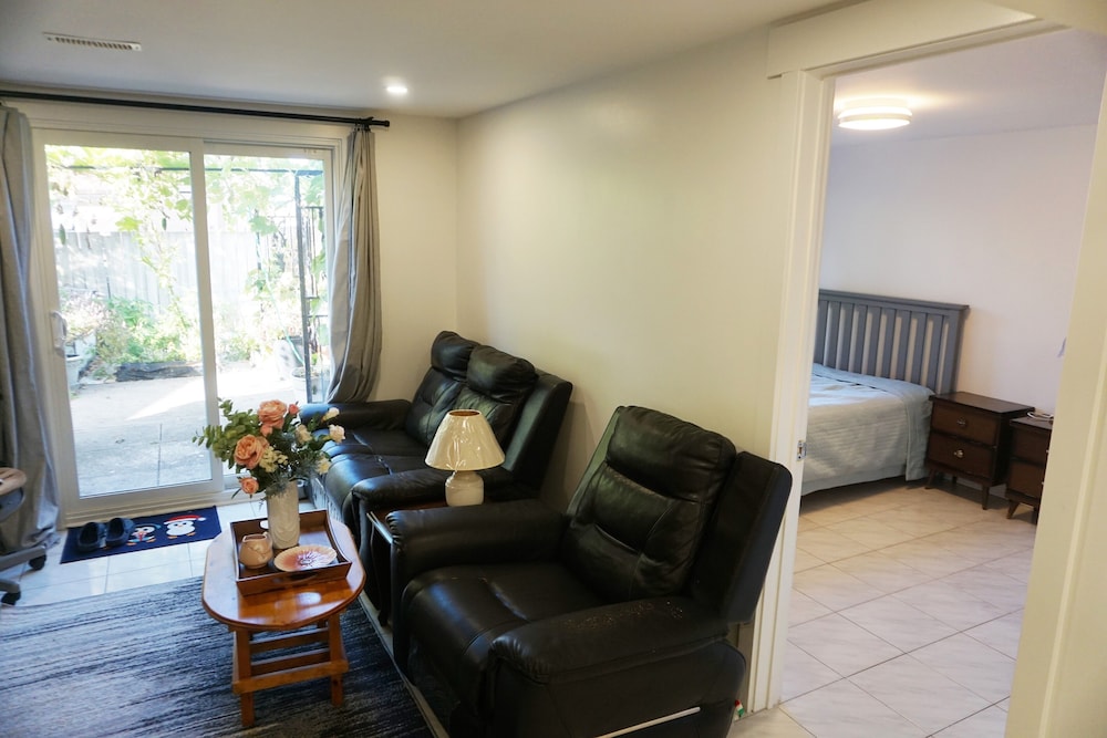 Short Term Rental Near York University ( Keel & Finch Ave) - Vaughan