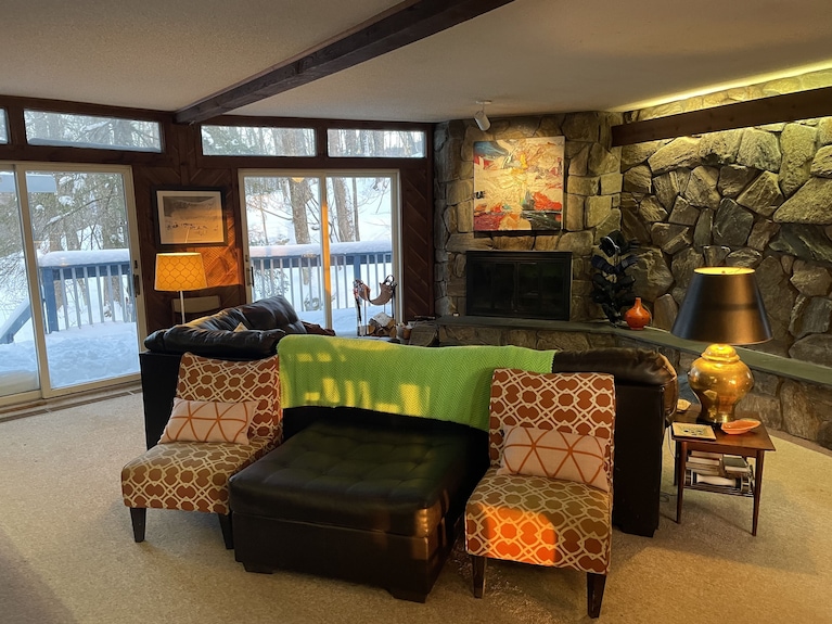 Ski-on Ski-off At Pico Mtn\npremier Slopeside House Rental. Dog Friendly!!! - Rutland, VT