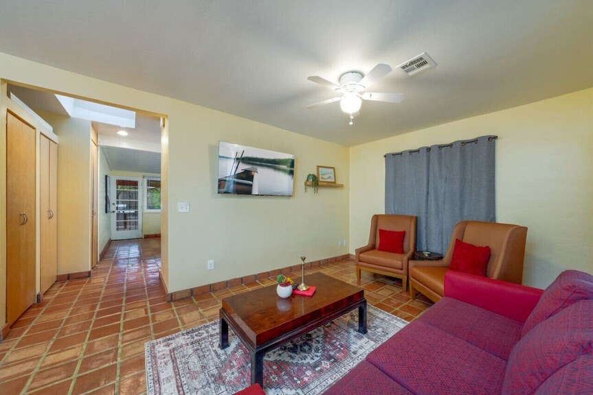 Close To Ua & Banner / Outdoor Space / 2 Br & 2 Ba - Tucson, AZ