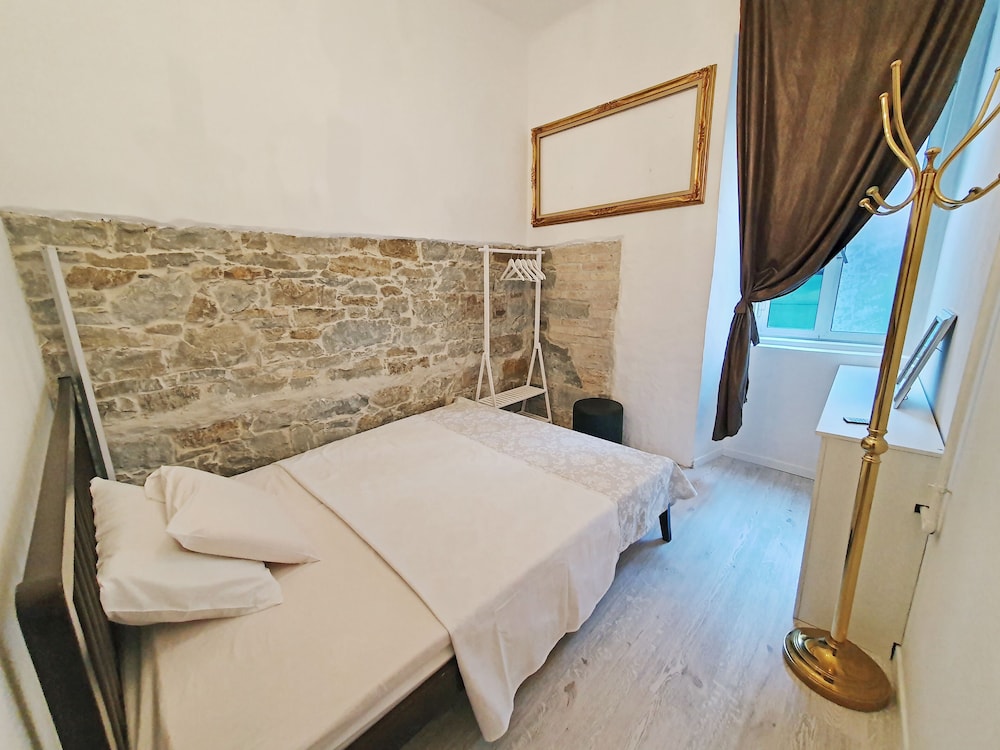 3 Min. To The Bars And Restaurants And Nearby Greeny Viale Xx Settembre. - Trieste