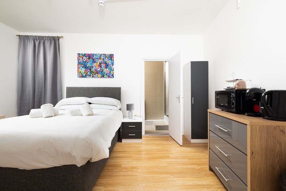 Shepherd's Bush 5 Refurbished En Suite Room For 2 People - Fulham