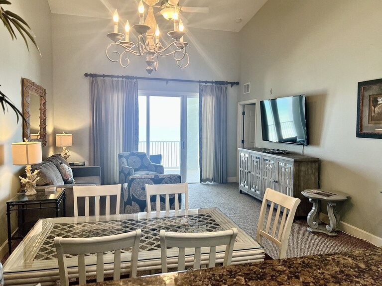 Oceanfront Condo: Breathtaking Views, Top Floor Sleeps 6-8 - Palm Coast, FL