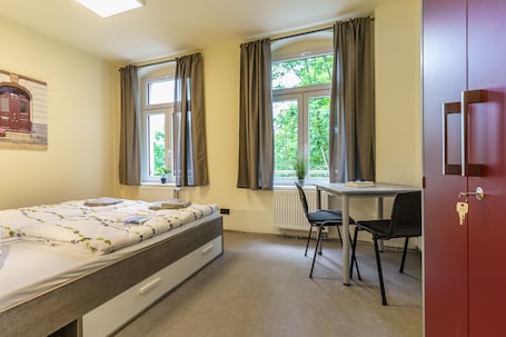 Quarto Duplo | Wi-fi grƔtis, roupa de cama fornecida