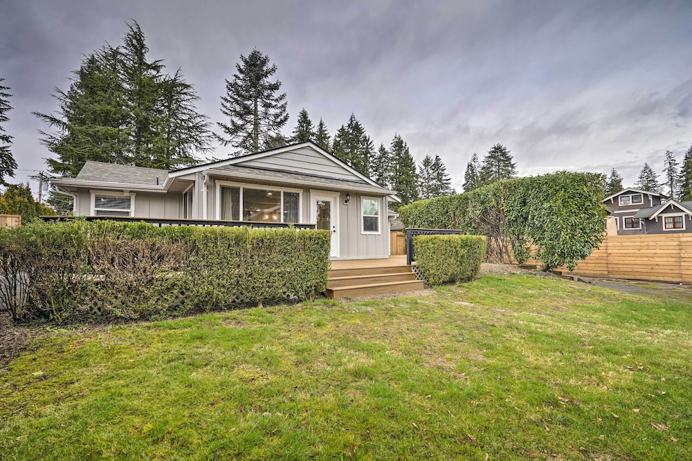 Deck + Game Room: Redmond Home ~ 17 Mi To Seattle - Kirkland, WA