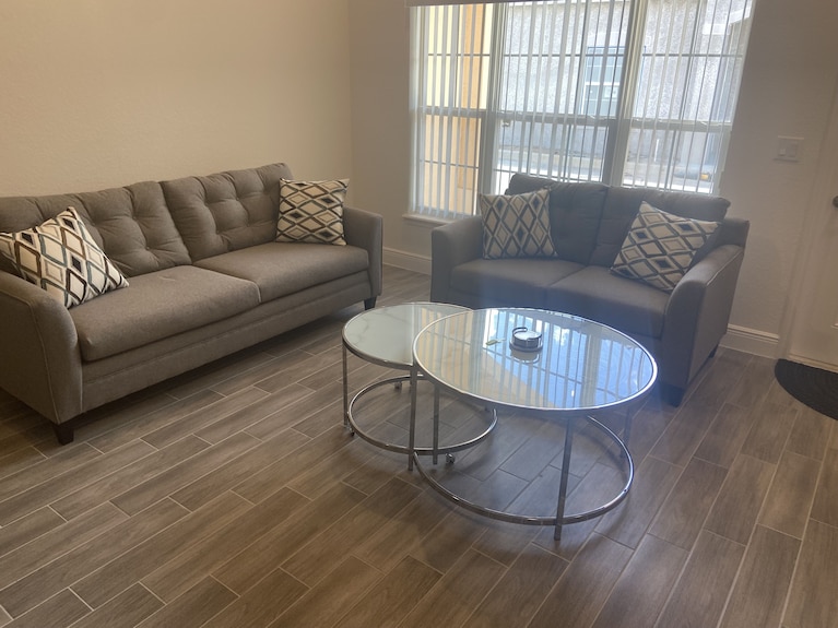 Shantiniketan B 10 /2110 / 50 Minutes To The Disney 2 Mile To Down Town Tavares. - Lake Harris, FL