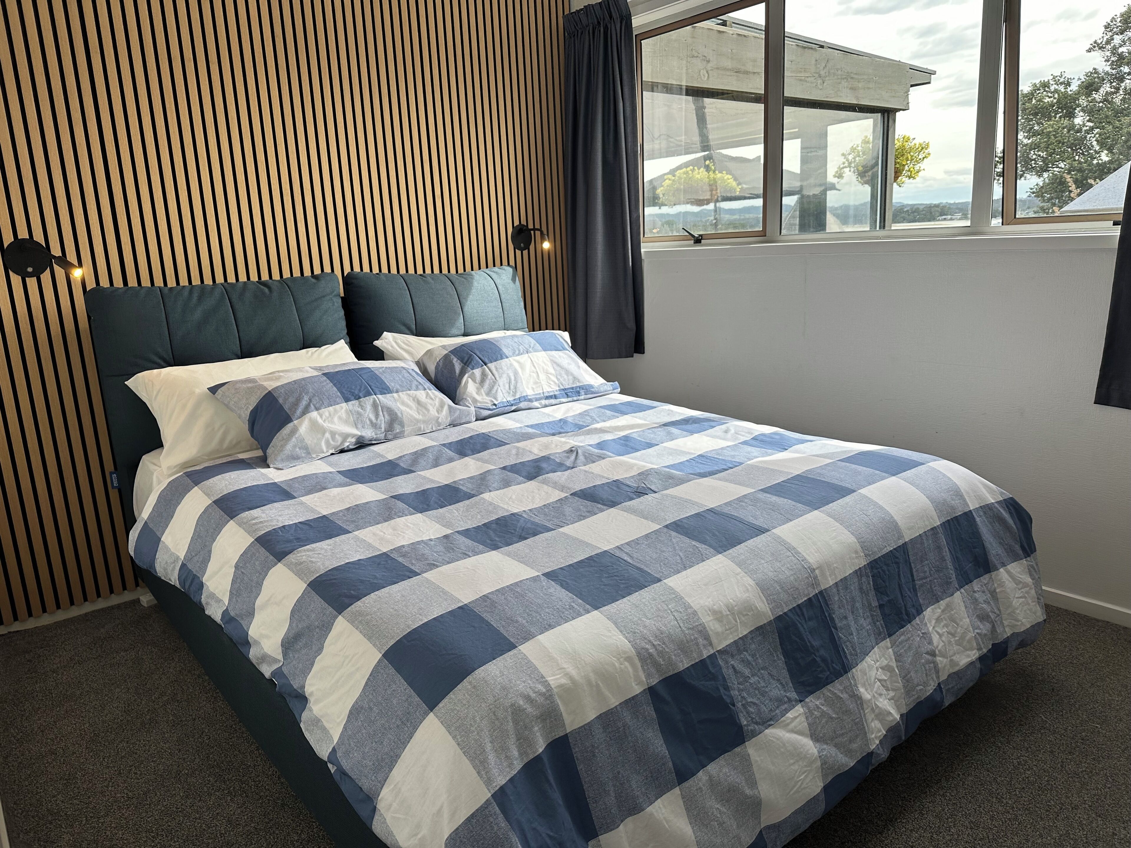 Absolute Waterfront In Ngunguru - Tutukaka