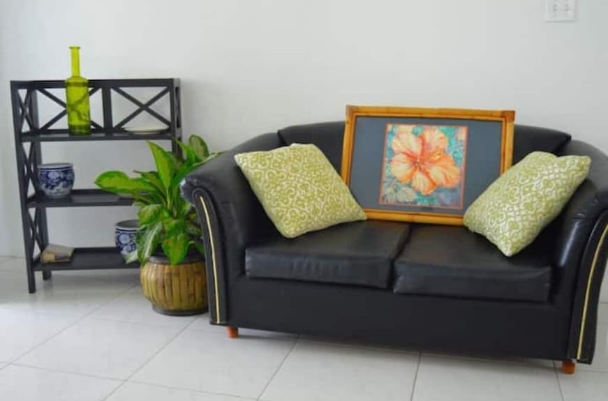 Hilltop Cottage W/ Breathtaking View Of Atlantic Ocean. - Antigua and Barbuda