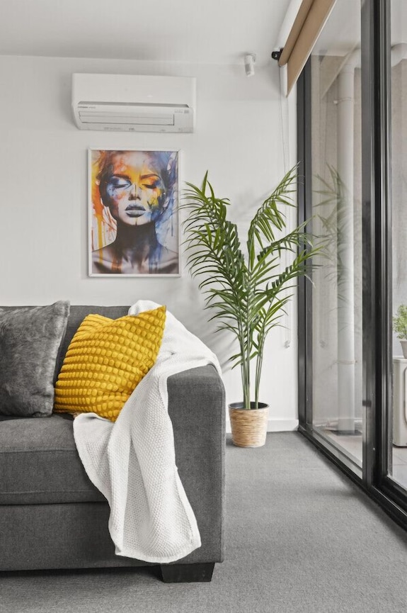 The Ink Echelon Escape - シティ・オブ・ベイサイド