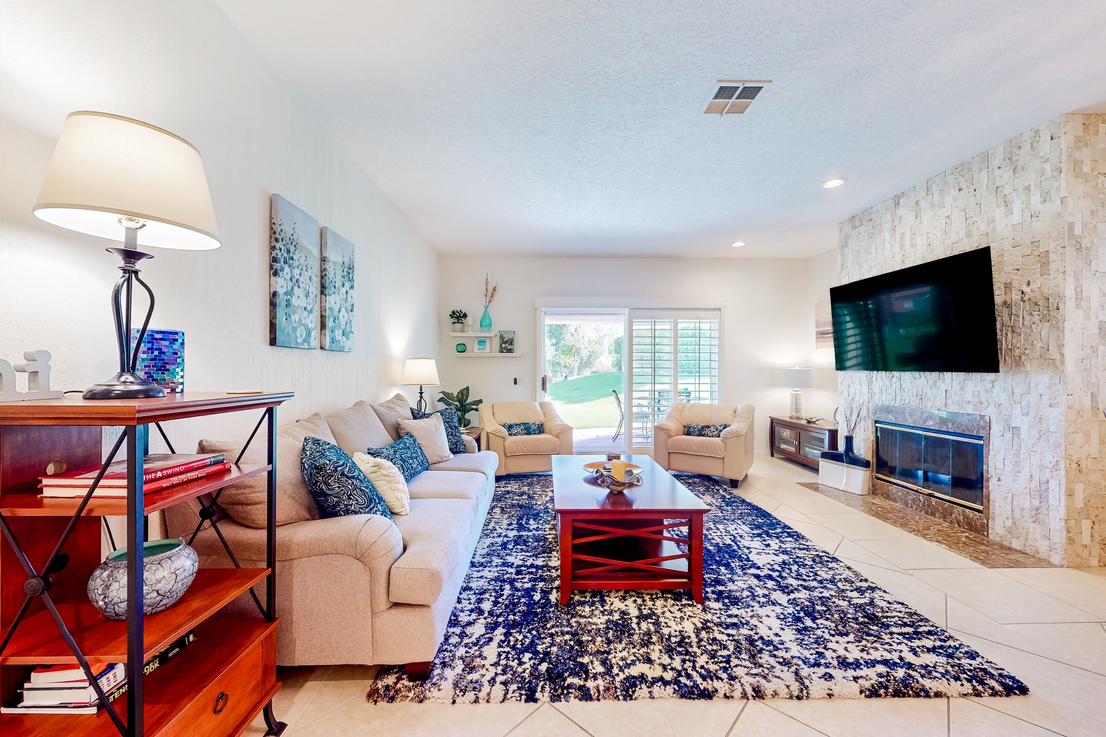 Ground-floor Mountain View Condo With A Pool, Hot Tub, Tennis, & Fitness Room - Palm Desert, CA