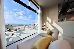 Vila, em edifício anexo | Individualmente decorados, individualmente mobiliados, escrivaninha