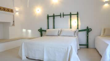 Quarto Superior | 1 quarto, minibar, cofre no quarto, secretária