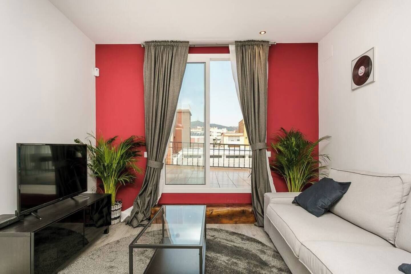 Elegant And Luxurious Interior Designed Apartment, Perfect For Those Who Are In Search Of The Finer Things In Life. - L'Hospitalet de Llobregat