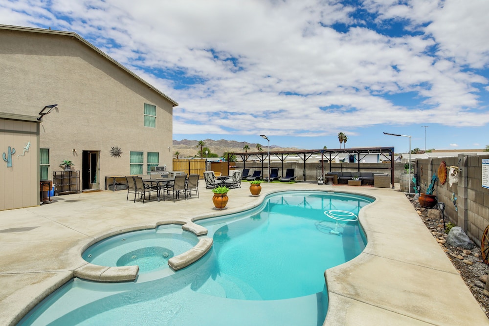 Welcoming Bullhead City Home W/ Pool & Game Room! - Laughlin, NV