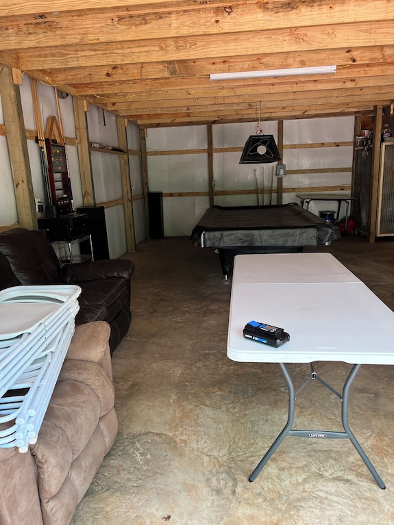 Close To Talladega, Cheha Mountain State Park, Lake Wedowee, And Fishing. - Alabama