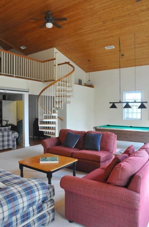 Spacious Lake Escape Near Conley Bottom - Kentucky