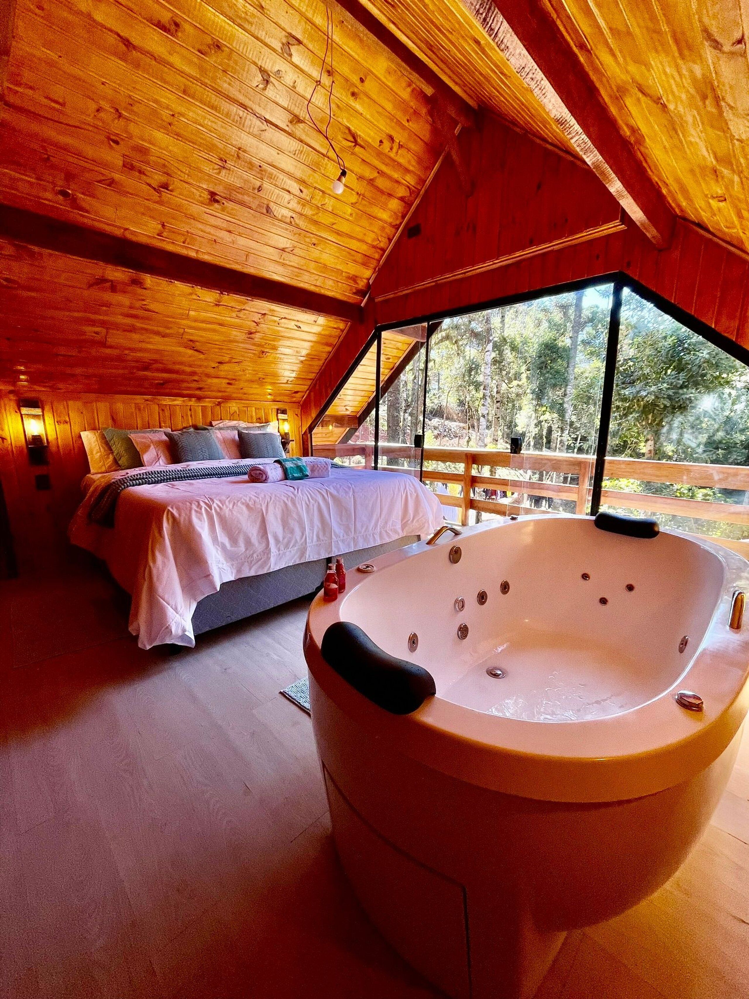 Cabana de Madeira Premium | Wi-fi grátis, roupa de cama fornecida 