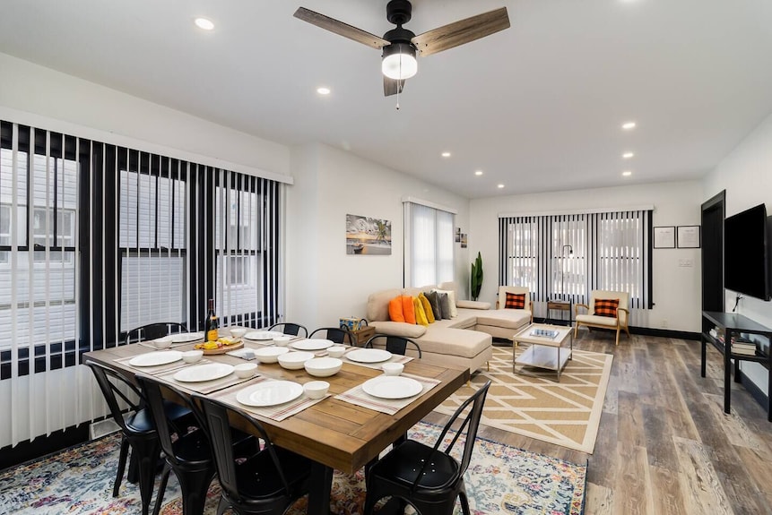 Sand & Sun Getaway | 4br W/ Game Room + 2 Living Areas |Game Room | Minutes To Beach - Michigan