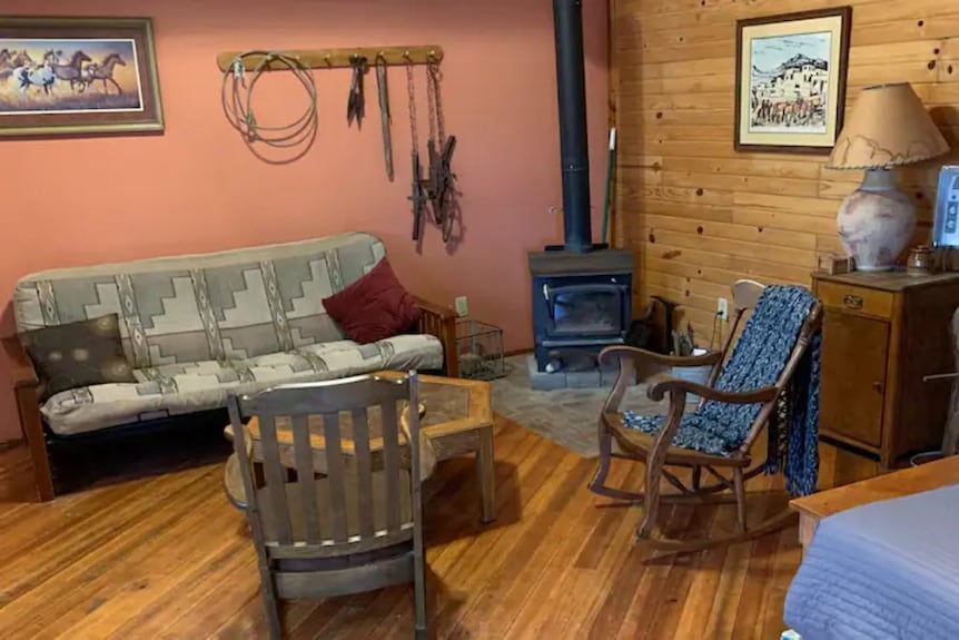 Bunkhouse On Working Ranch/bird Sanctuary. Cozy, Cabin W. Bathroom And Kitchen - Nebraska