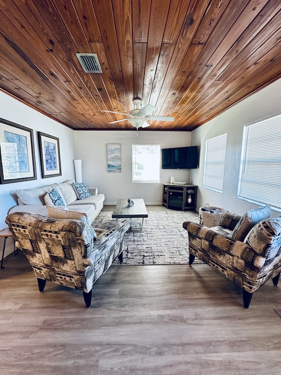 Direct Lake Access Home With Private Boat Ramp And Boat House W/lift - Lake Placid, FL