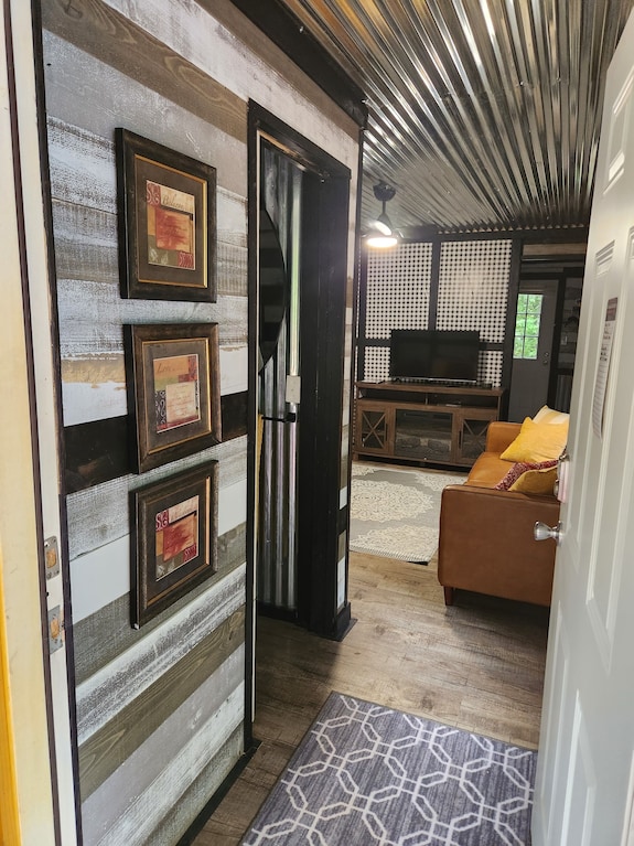 Enchanted Forest Tiny House Mountain Views Remote Private Norris Lake 2.7 Miles - Norris Lake, TN