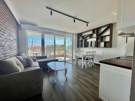 Apartamento Standard | Sala de estar | Televisor LCD 