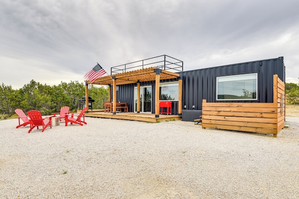 Remote Strawn Container Home With Hot Tub! - Palo Pinto Mountains State Park, Texas
