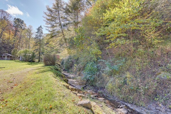 Haysi Nature Getaway W/ Fire Pit & On-site Creek! - Breaks Interstate Park, Breaks