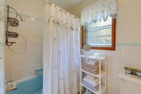 Haysi Nature Getaway W/ Fire Pit & On-site Creek! - Breaks Interstate Park, Breaks