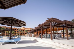 3 piscinas externas