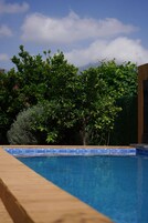 Piscina exterior sazonal 
