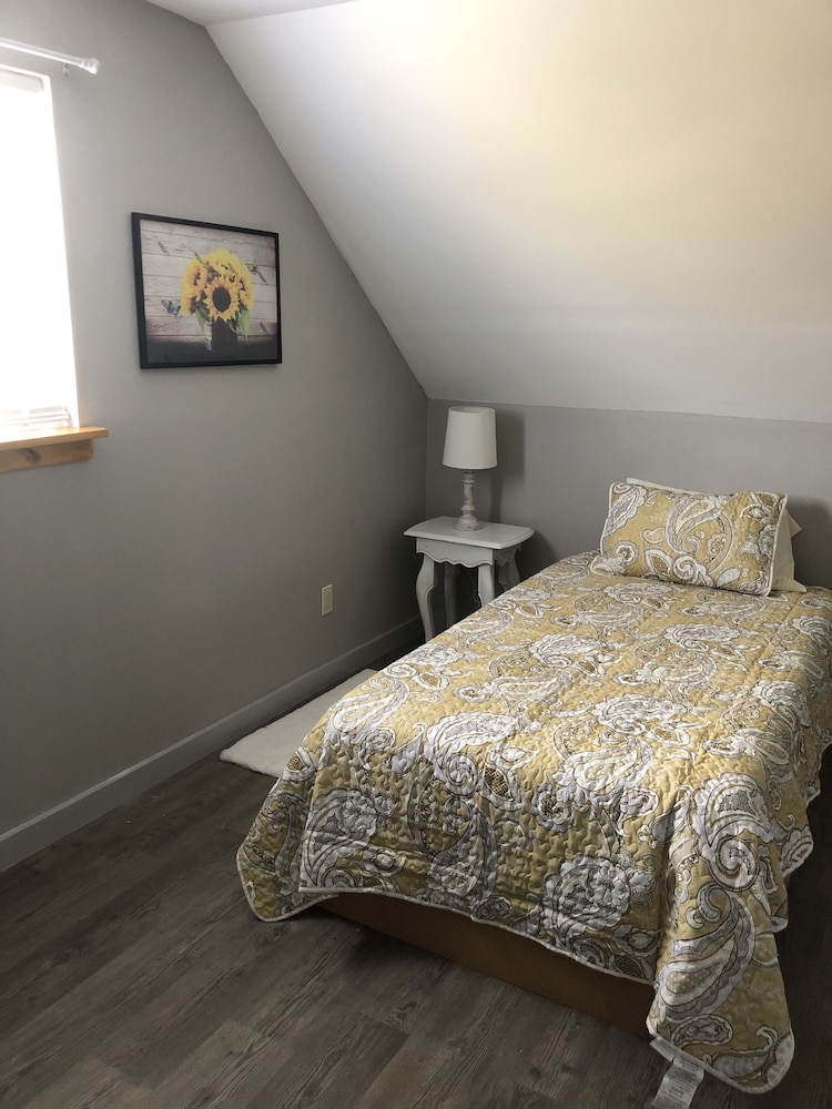 Sweet Escape Cottage on River - Barton | Vrbo