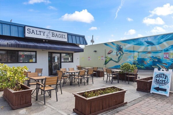 111 S Atlantic Ave - Cocoa Beach, FL