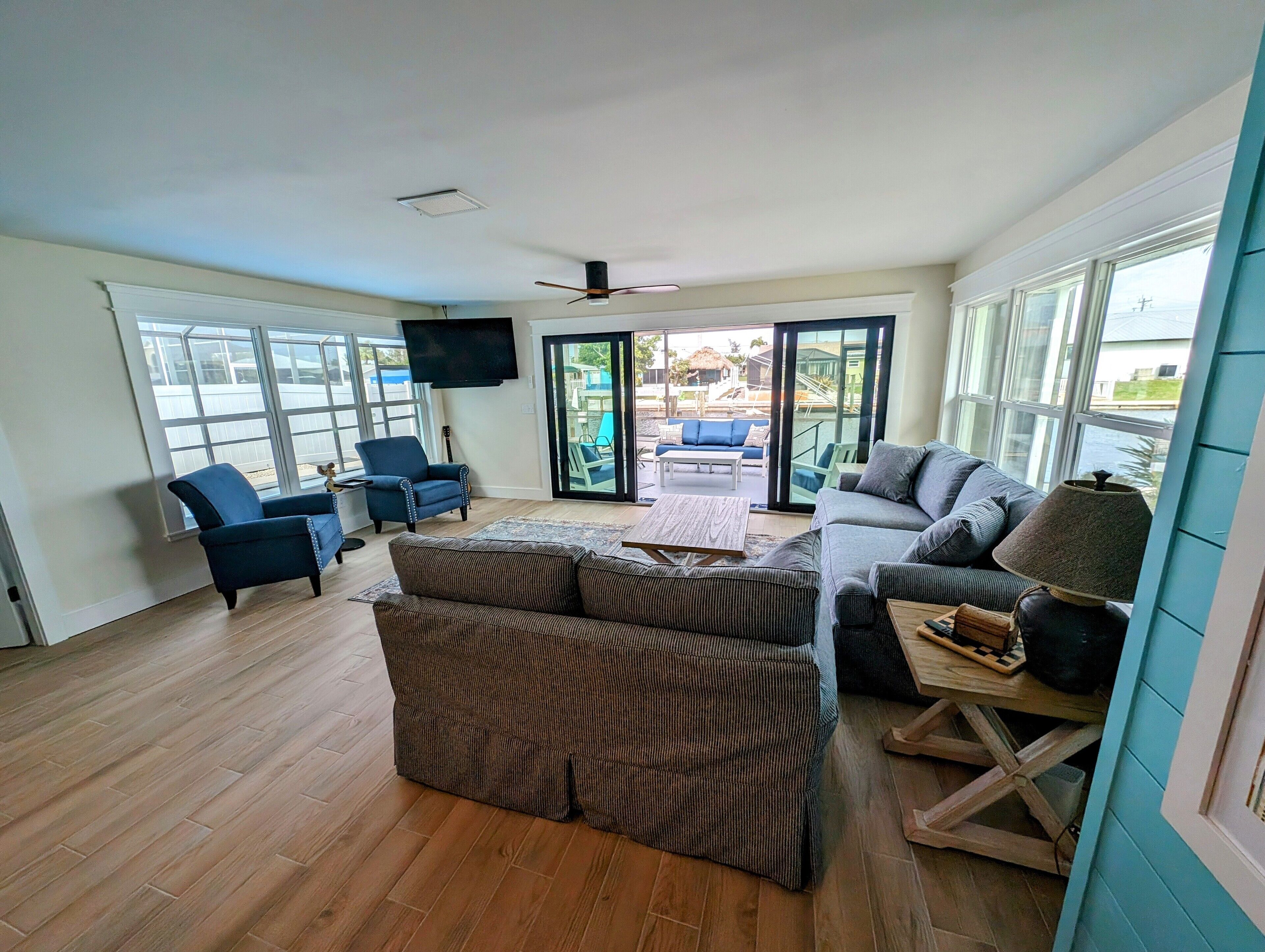 3 Bed 2 Bath On Deep Canal 5 Minutes To Channel Clean & Nice. New Boat Hoist - North Captiva Island, FL