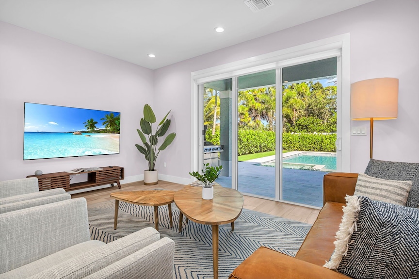 Jupiter Palms Oasis | Luxe Pool/spa Table Tennis! - Jupiter, FL