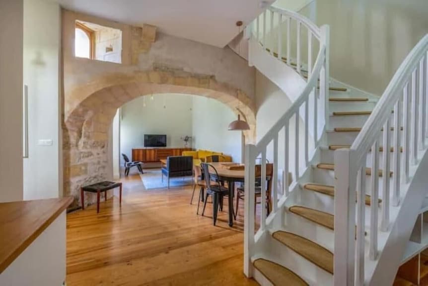 Triplex De Charme "Le Bijou Du Minage" En Hypercentre Avec Jardin/terrasse - Angoulins