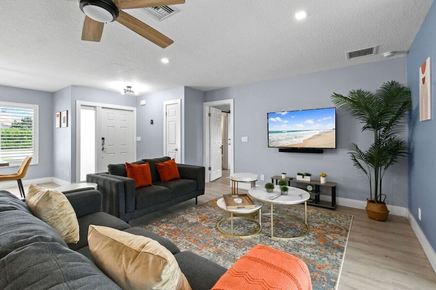 5br Wellington Equestrian Retreat+ Pool +Game Room - Royal Palm Beach, FL