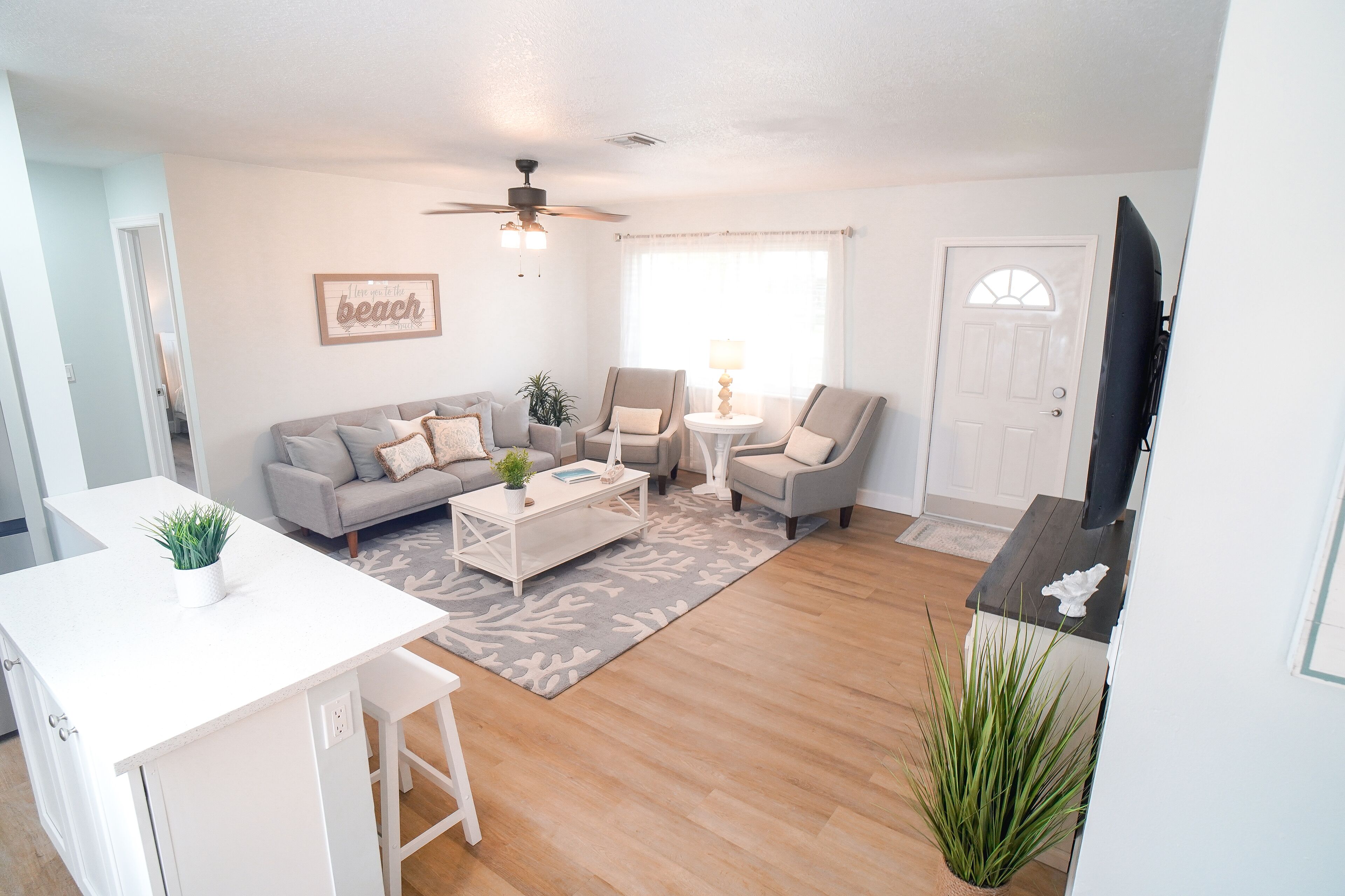 \Nnewly Renovated & Spacious 3br Family-friendly Home By Downtown & Beach - Stuart, FL