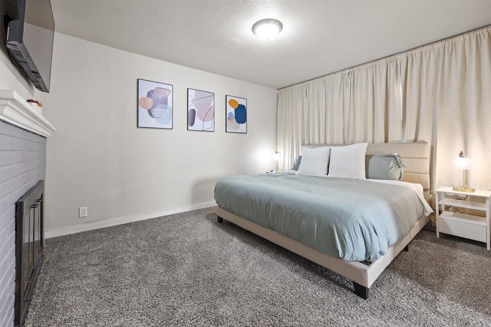 North End Gem W/ Hot Tub, Fast Wifi, Gameroom, Fire Pit - Boise