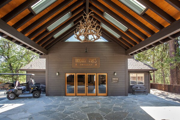 Tahquitz Pines Retreat - Idyllwild-Pine Cove, CA