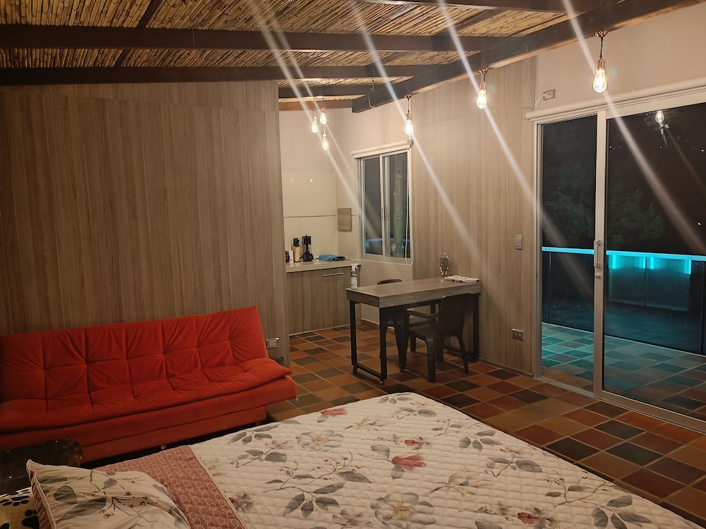 Alojamiento Rural Mágico Entre Rio Montañas Y Desierto
Amonitas Glamping Deluxe - Ráquira